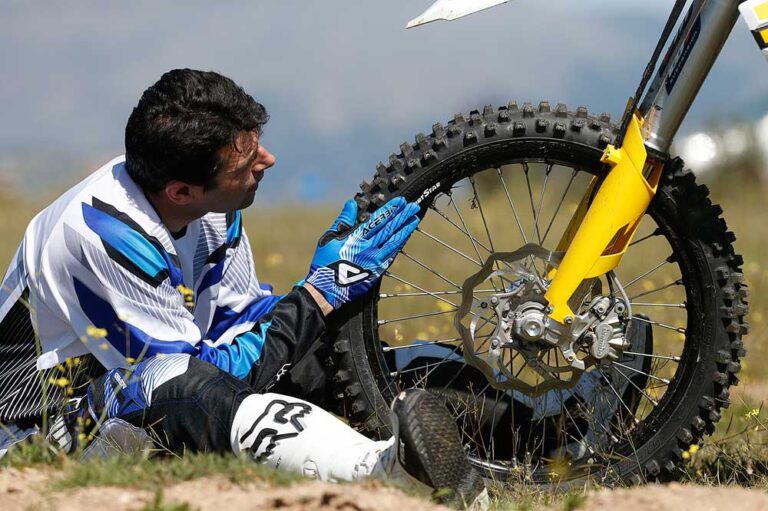 Llantas Cross y Enduro: potencia en el agarre todo terreno